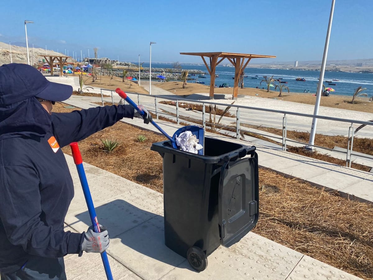 Lanzan plan para mantener limpia Playa La Chimba en Antofagasta