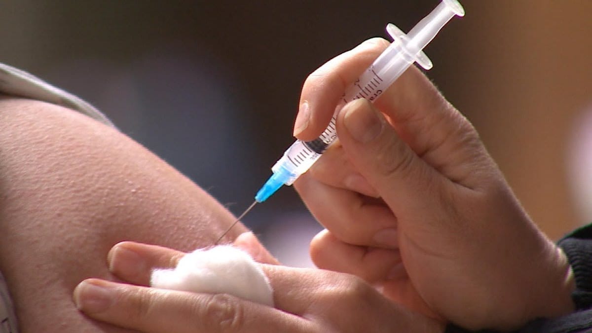 Vacuna bilante: Calendario avanza con mayores de 50 años y nuevos ...