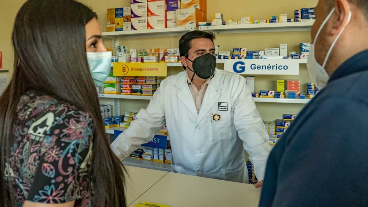 Inauguran la primera farmacia integral en María Elena