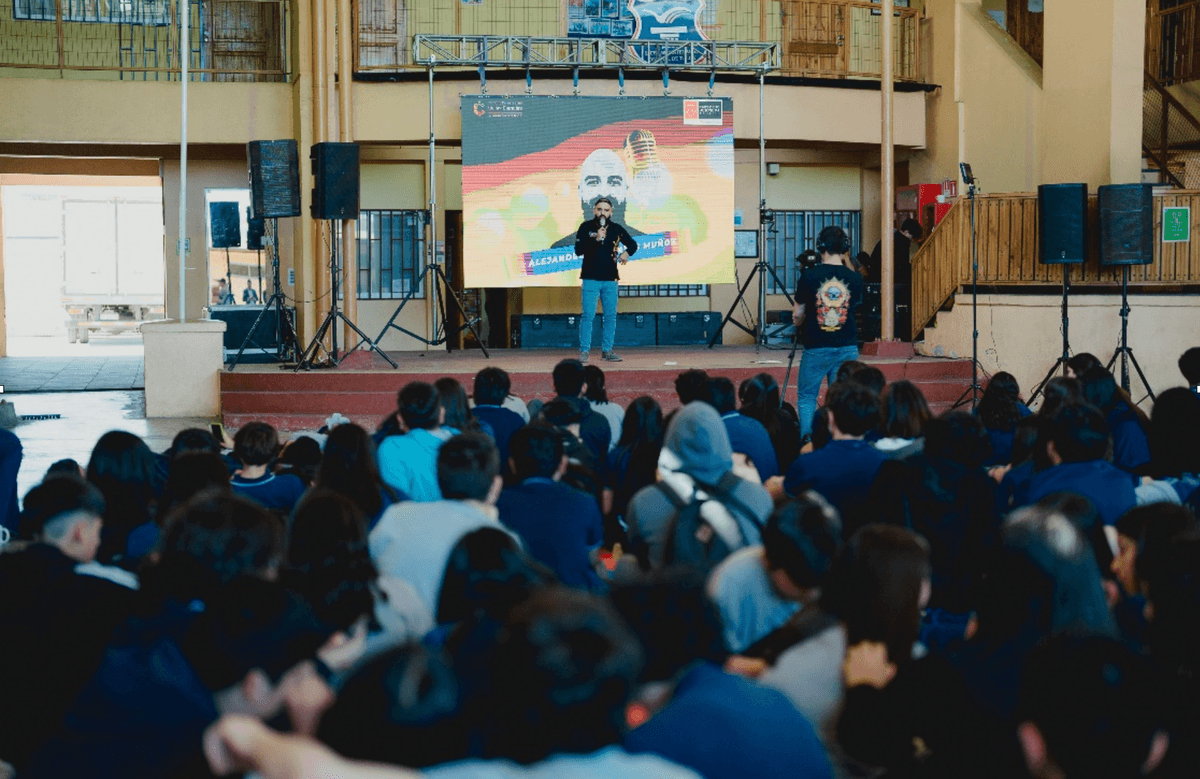 Humor y Ciencia para la comunidad escolar con el colectivo EUREKA!