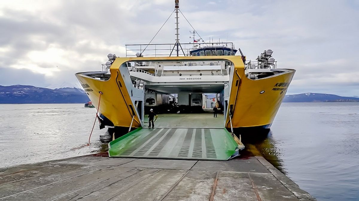 MODERNO FERRY LLEGA A PUERTO WILLIAMS TRAS ENVÍO DE BUQUE YAGHAN A ...