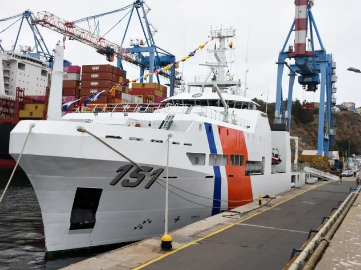 LA ARMADA DE CHILE ENTRENARÁ EN NAVEGACIÓN ANTÁRTICA AL ARC SIMÓN ...