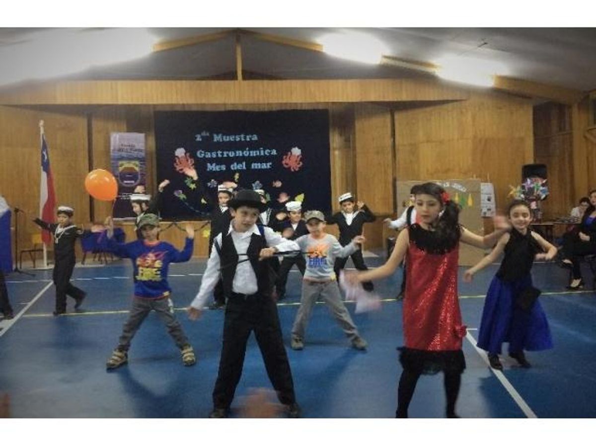 ESCUELA PUERTO HARRIS CELEBRÓ 2° MUESTRA GASTRONÓMICA MES DEL MAR